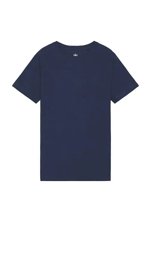 Alo Yoga The Triumph Crew Neck T-Shirt - Navy | Editorialist