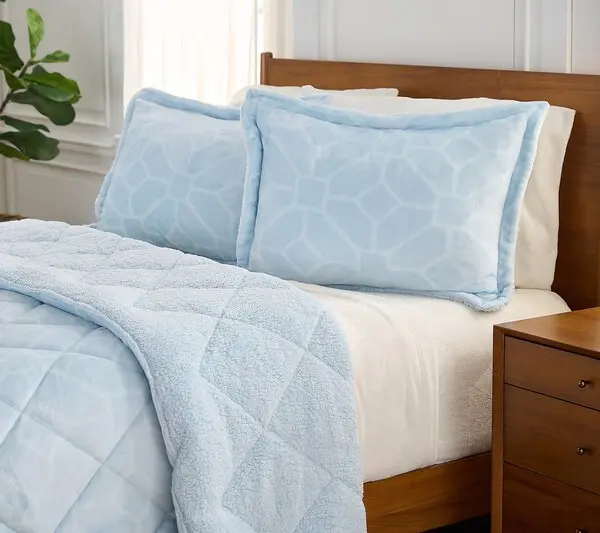 BERKSHIRE BLANKET Berkshire Printed Velvetsoft Reverse Sherpa Comforter-queen