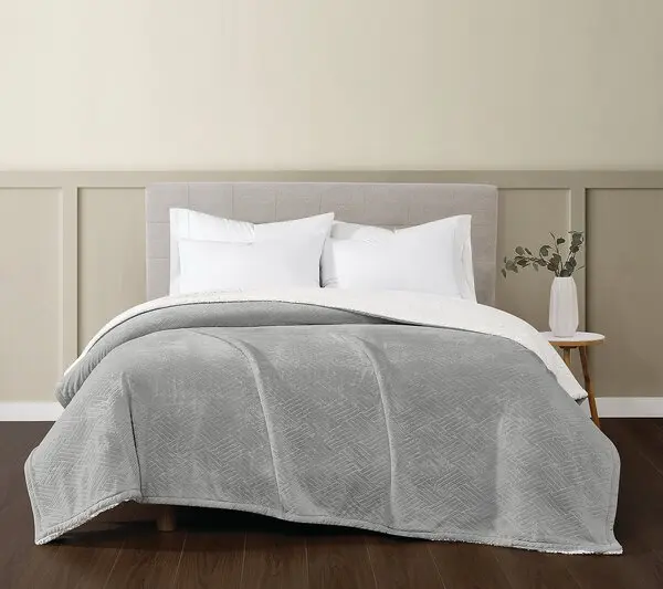 TRULY SOFT Basket Carved Faux Fur Twin Blanket