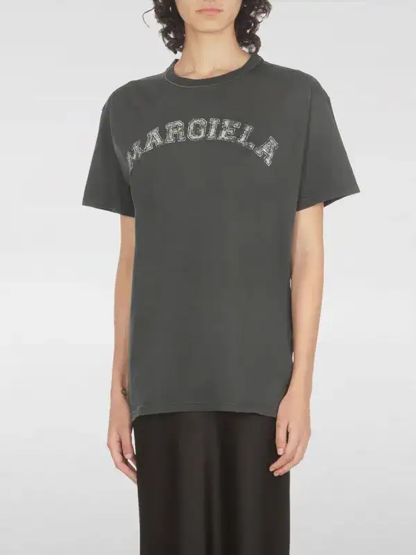 Maison Margiela T-Shirt In Black - 30% Off | Editorialist