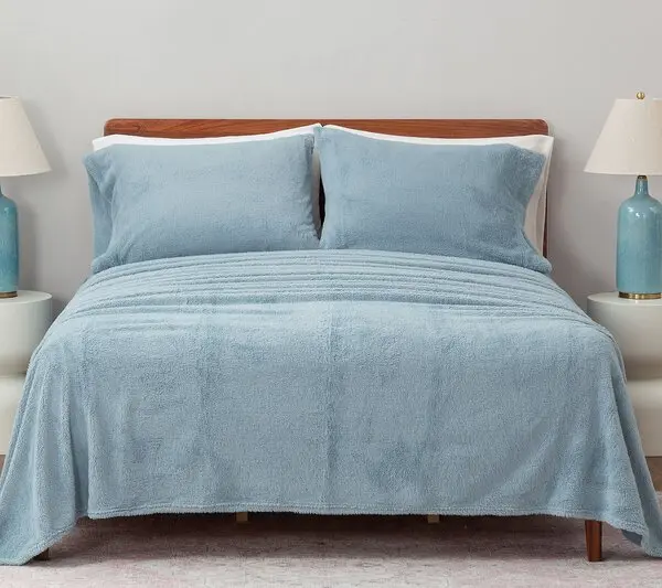 BERKSHIRE BLANKET Berkshire Shiny Fluffie Sheet Set- California King