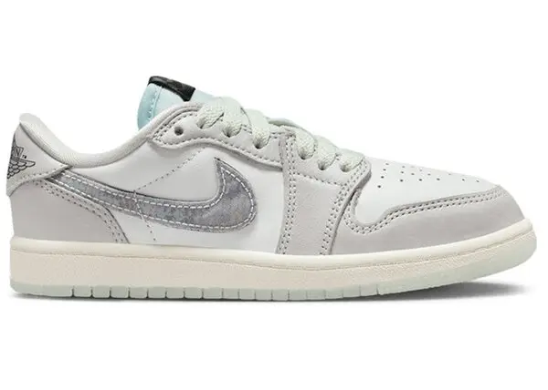 JORDAN 1 Retro Low Og Year Of The Snake - Summit White/photon Dust/barely Green