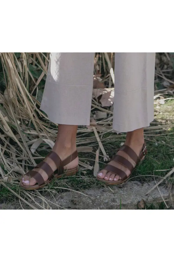 MENINA STEP Tabarca Luggage Sandals - Brown