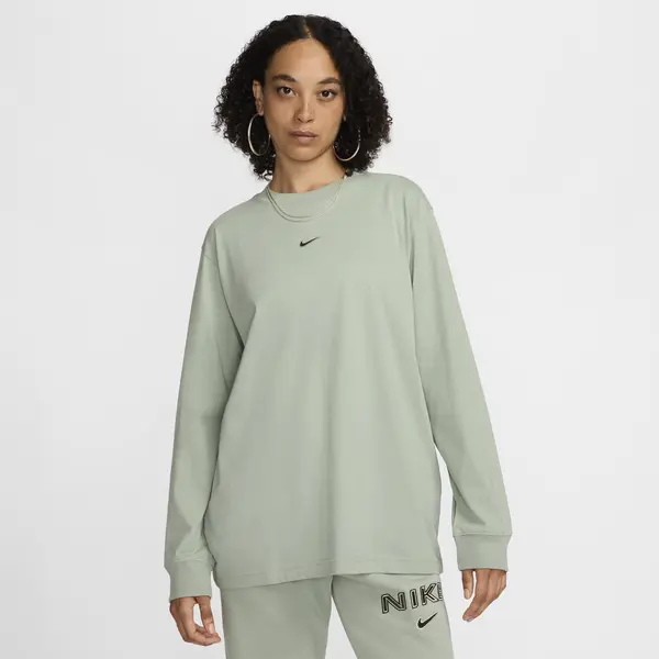 Nike Sportswear Loose Long-Sleeve T-Shirt Green Editorialist