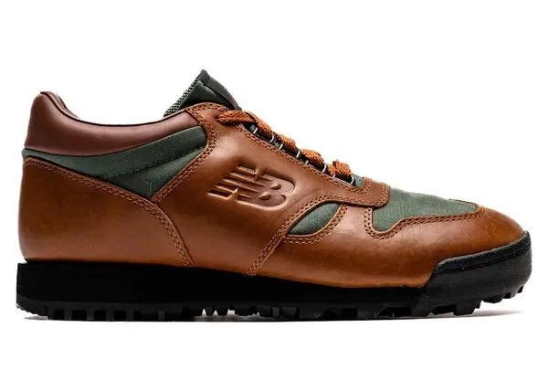 NEW BALANCE Rainier Low Top Sneakers