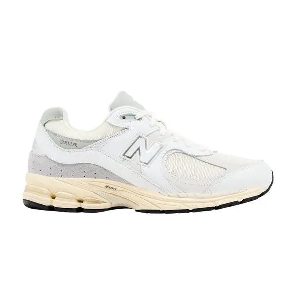 NEW BALANCE 2002r Leather Pack - White