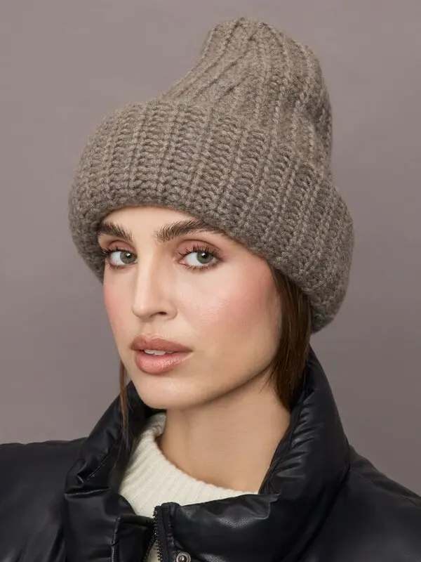 LISA YANG Beatris Beanie