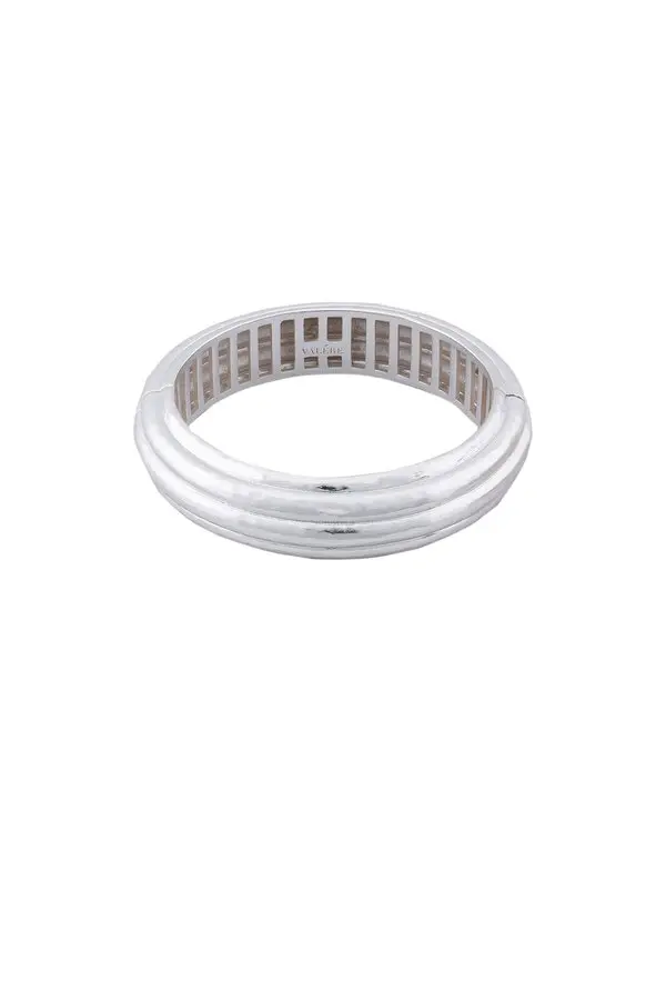 VALERE Ribbed Bangle Bracelet
