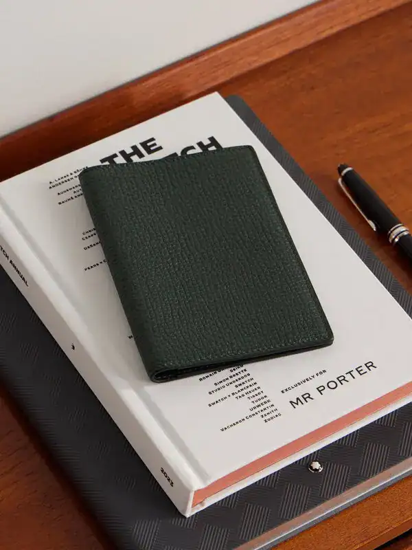 Smythson Ludlow Full-Grain Leather Passport Holder In Green 40