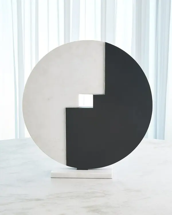 GLOBAL VIEWS Stone Medallion Sculpture