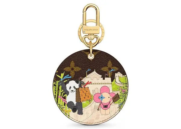 LOUIS VUITTON Illustre China Wall Xmas Bag Charm And Key Holder Monogram Vivienne - Brown/blue