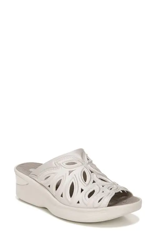 LIFESTRIDE Bzees Susie Slide Sandal - Sand Fabric