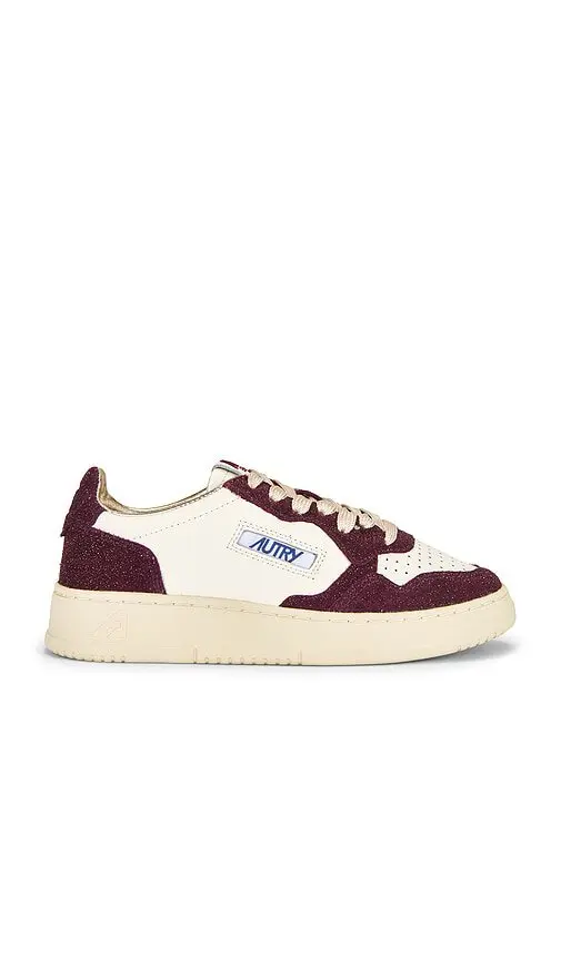 AUTRY Medalist Low Top Sneakers - Marsh & Amaron