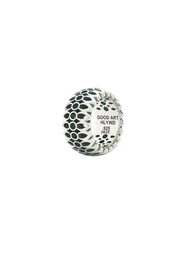 Good Art Hlywd Model 25 Ring