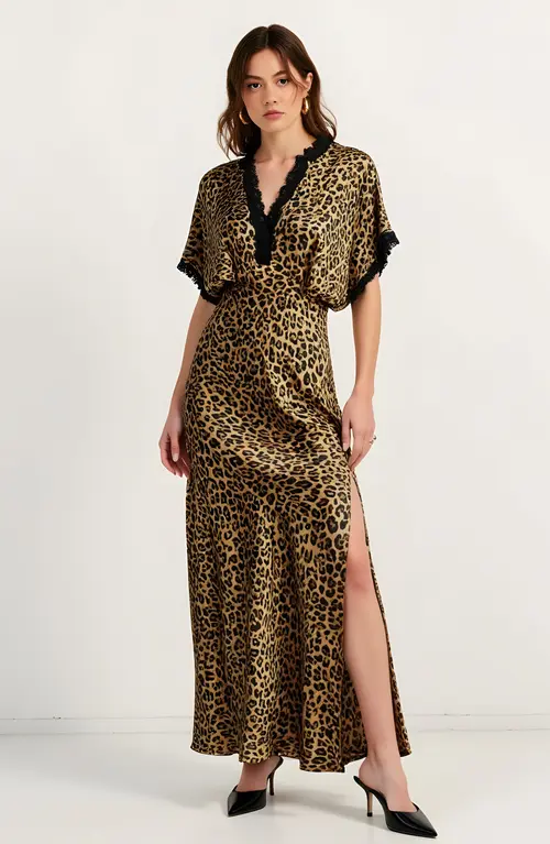 MODENAIRE Lace-trim V-neck Side-slit Maxi Dress