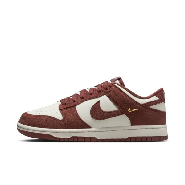 Nike Dunk Low Sneakers