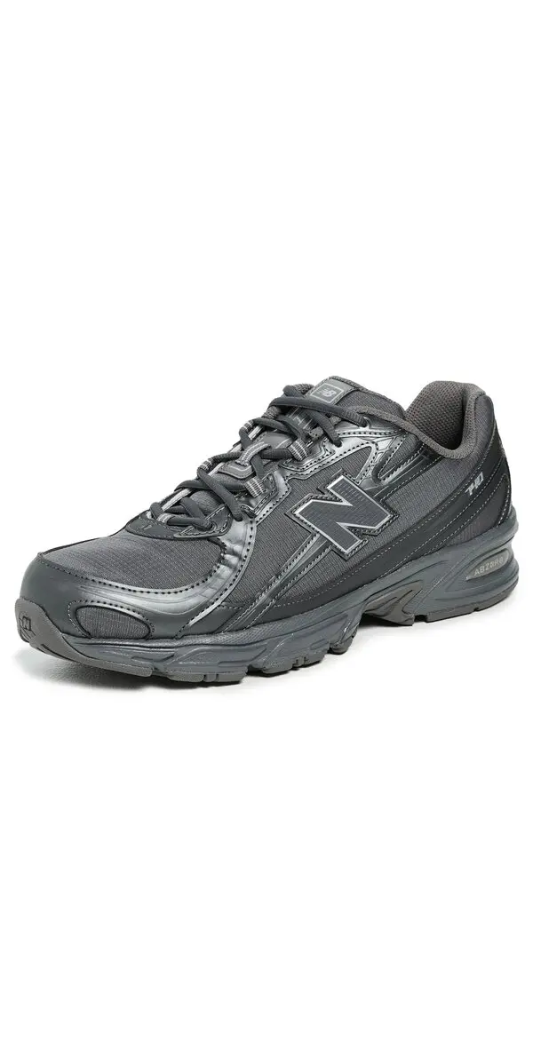 NEW BALANCE 740 Sneakers