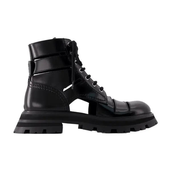 Alexander McQueen Wander Ankle Boots Leather