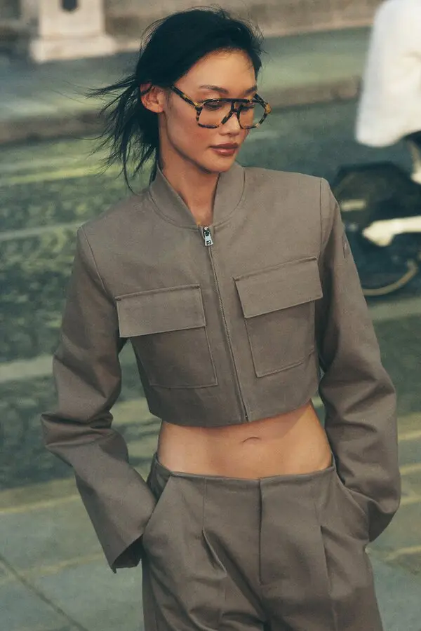 Alo Yoga Cropped Main Character Jacket - Light Cocoa