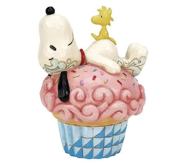 JIM SHORE Peanuts Snoopy Laying On Cupcake F Igurine 5'h