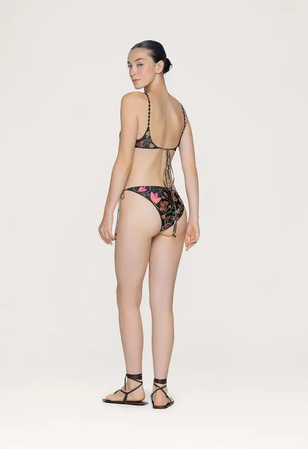 MAREA Poema Habitat Bikini Bottom