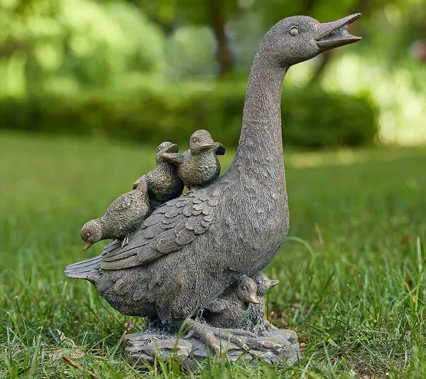 GLITZHOME 15' Resin Faux Bronze Momma Duck Gard En Statue