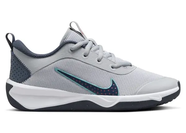 Nike Omni Court Sneakers