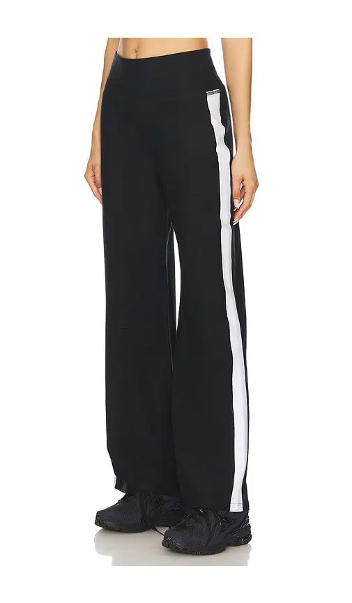 Beyond Yoga Spacedye Laid Back Stripe Pant - Darkest Night & Cloud White