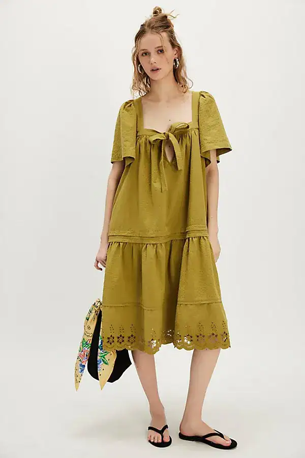 green emerald velvet dress Khaleesi Lace Midi Dress - Moss Green main image 0