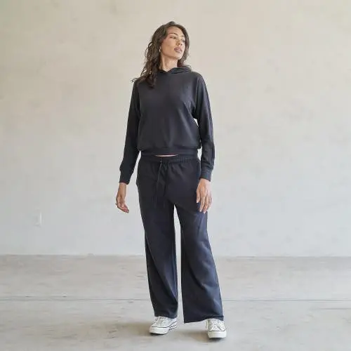 EAVOLU Baikal Eco-luxe Fleece Wide-leg Long Pant - Coal Black