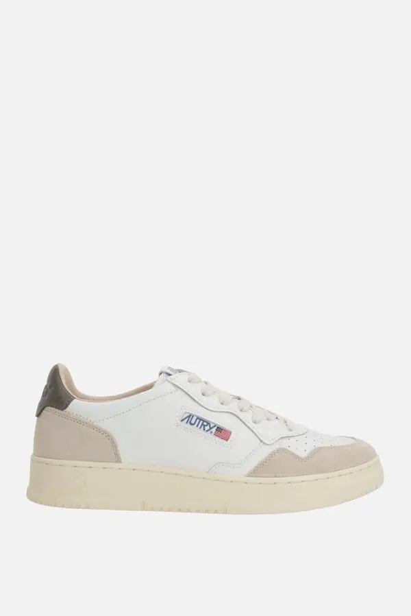 AUTRY Low-top Sneakers - White+morel