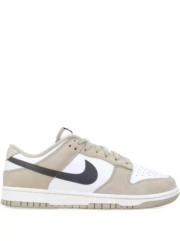 Nike Dunk Low Sneakers - Neutrals