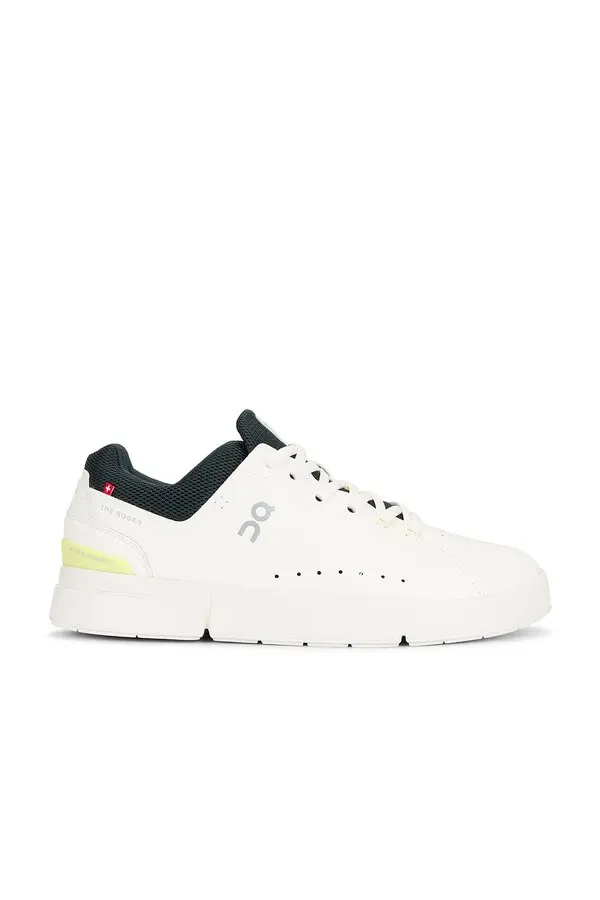 On The Roger Advantage Sneakers - Ivory & Evergreen