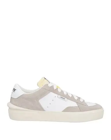 STRYPE Leather Low-top Sneakers