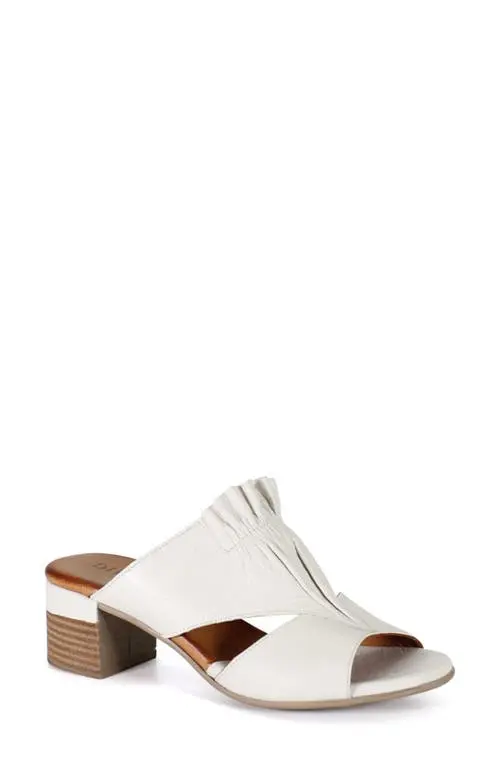 DIBA TRUE Potter Ee Block Heel Sandal - Marshmallow