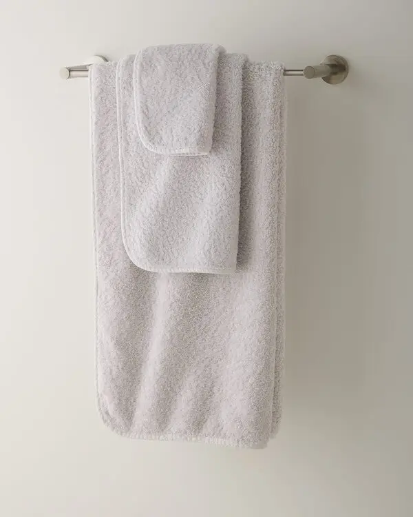 GRACCIOZA Grand Egoist Bath Towel - Cloud