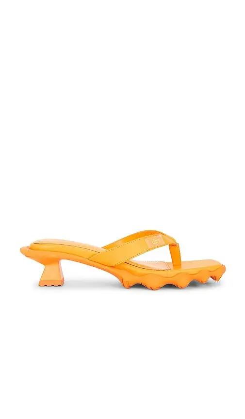 DIRT Range Thongs