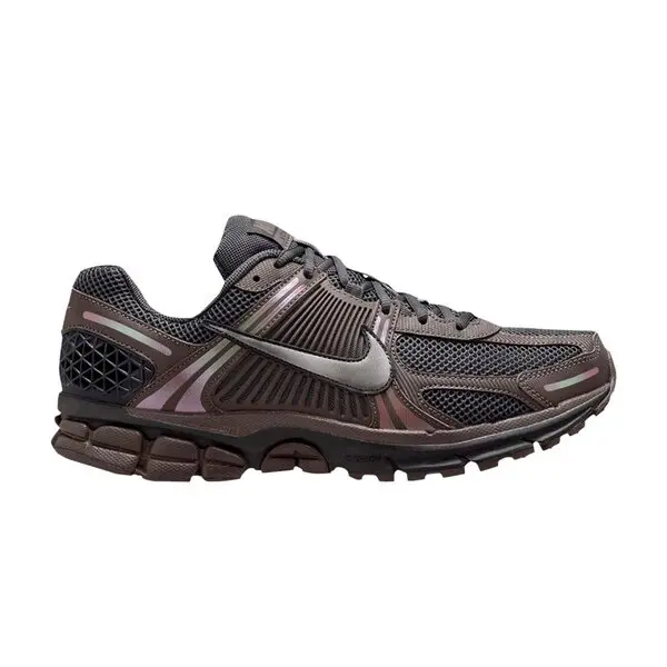 Nike Zoom Vomero 'cave Stone' Sneakers - Brown
