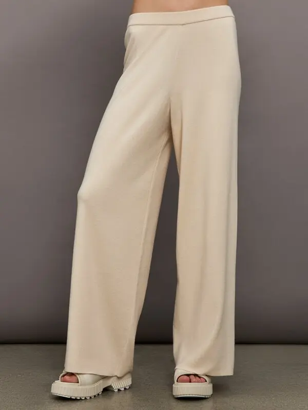 525 Megan Wide Leg Pants