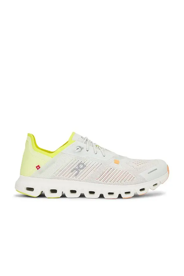 On Cloud 6 Coast Sneakers - Aloe & Limelight