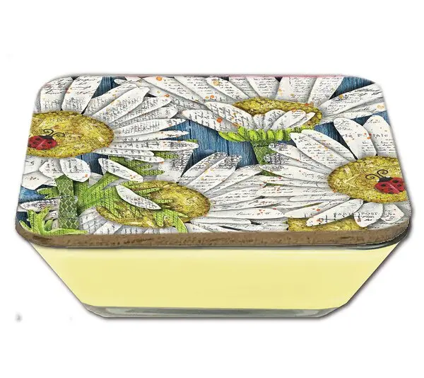 COURTSIDE MARKET Bloom Daisies Ii Soy Wax Candl E & Artboard
