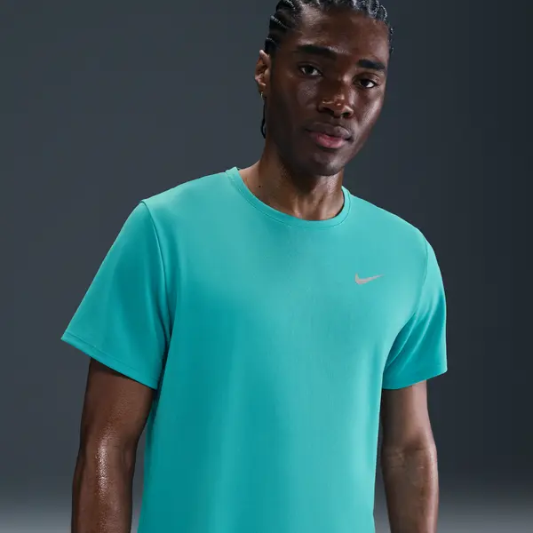 Nike Miler Dri-fit Uv Short-sleeve Running Top - Green