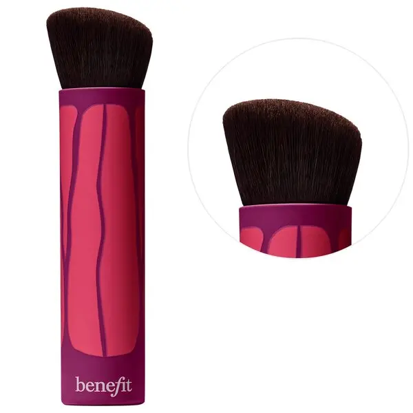 BENEFIT COSMETICS Hoola Wavemaker Bronzer Brush - One-color