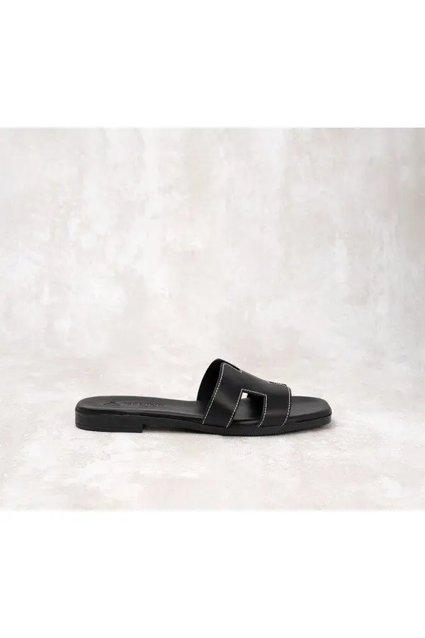 MENINA STEP Sorrento Leather Flat Sandal - Black