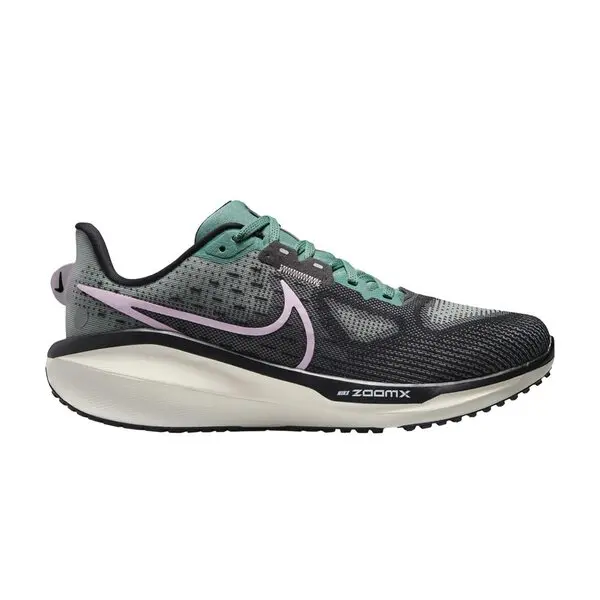 Nike Vomero 17