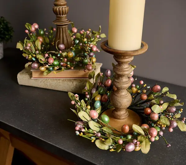 VALERIE PARR HILL As Is Set/2 Egg Pearlized Egg, Pip Berry And Leaf Rings