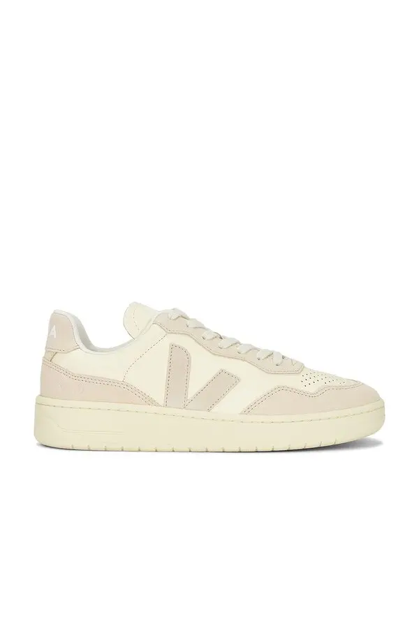 VEJA V-90 Sneakers - Cashew & Oat