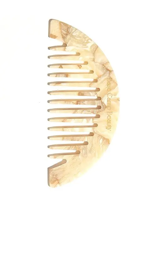 BASE CAMP BEAUTY Crescent Comb