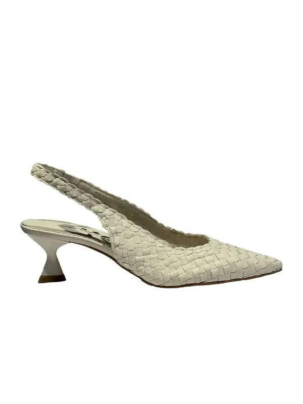 LA ROSE Carol Pointed Slingbacks