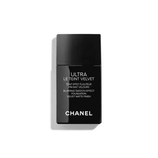 Chanel Ultra Le Teint Velvet Blurring Smooth-effect Foundation Velvet Matte Finish